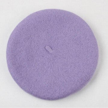 Le Charme Incontestable du Béret Violet