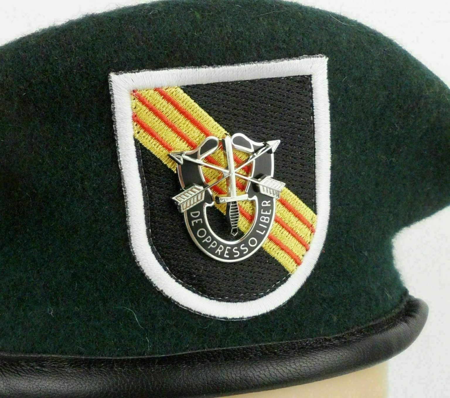Béret vert en laine du 5ème groupe des forces spéciales de l'armée ...