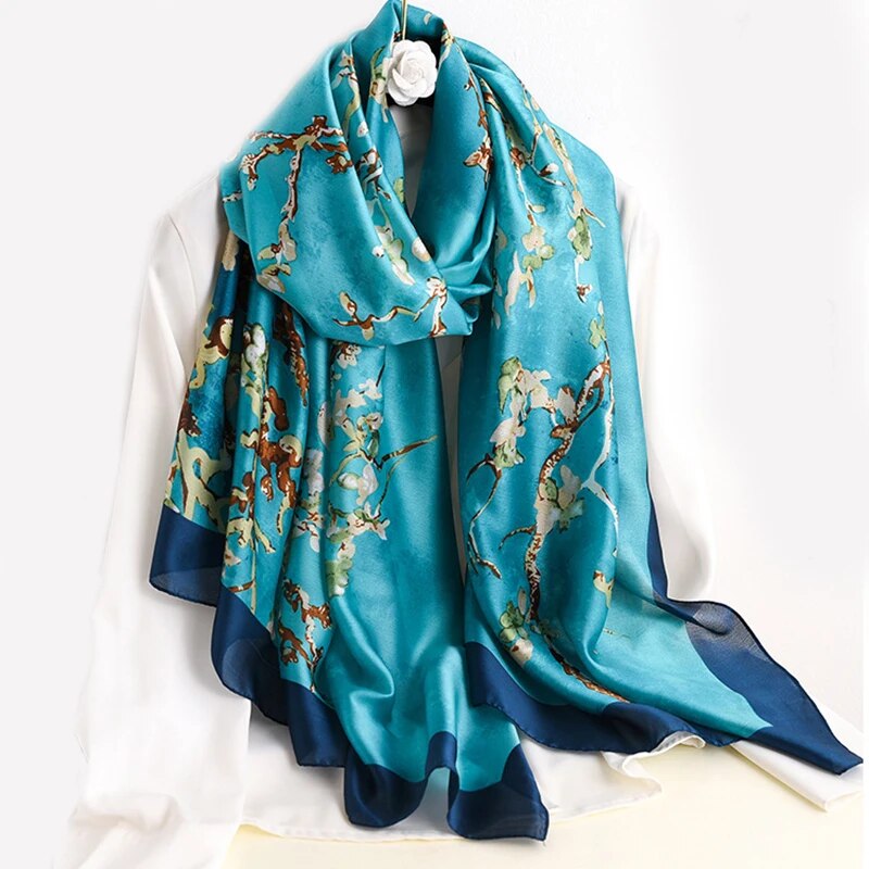 Foulard de printemps bleu turquoise en soie pour femme - Mon Beau Béret